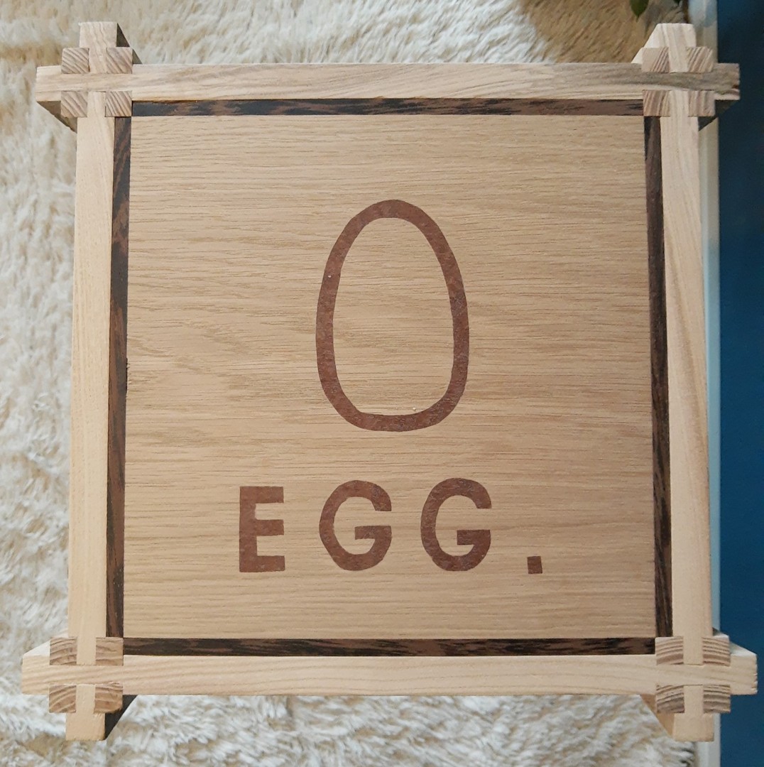 MvdH Portfolio - Egg Table