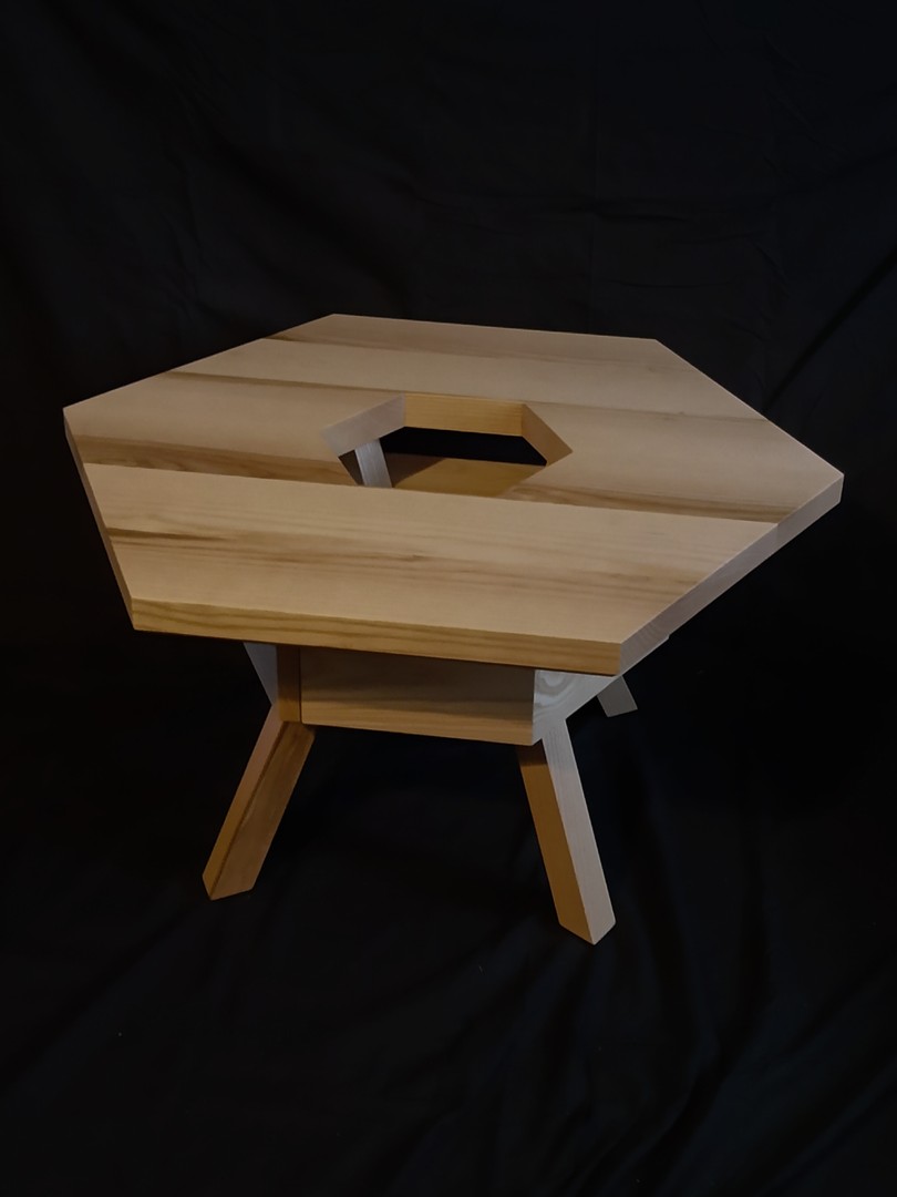 MvdH Portfolio - Hexagon Table